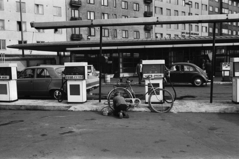 Päivän huoltoasema: Helsingin Hakaniementorin Esso - Autotoday