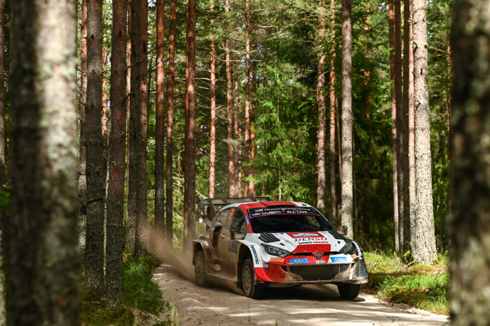 WRC: Rovanperä huikeassa vauhdissa Viron MM-rallissa - Autotoday