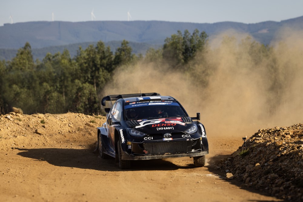 WRC: Puolan MM-rallin kärkikolmikko kahden sekunnin sisällä perjantain ...