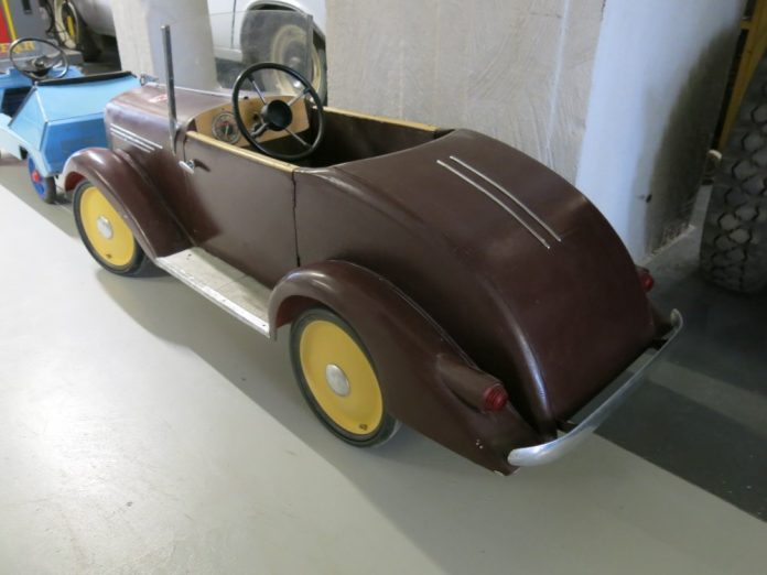 Päivän kuva: Tyylikäs polkuauto - Autotoday